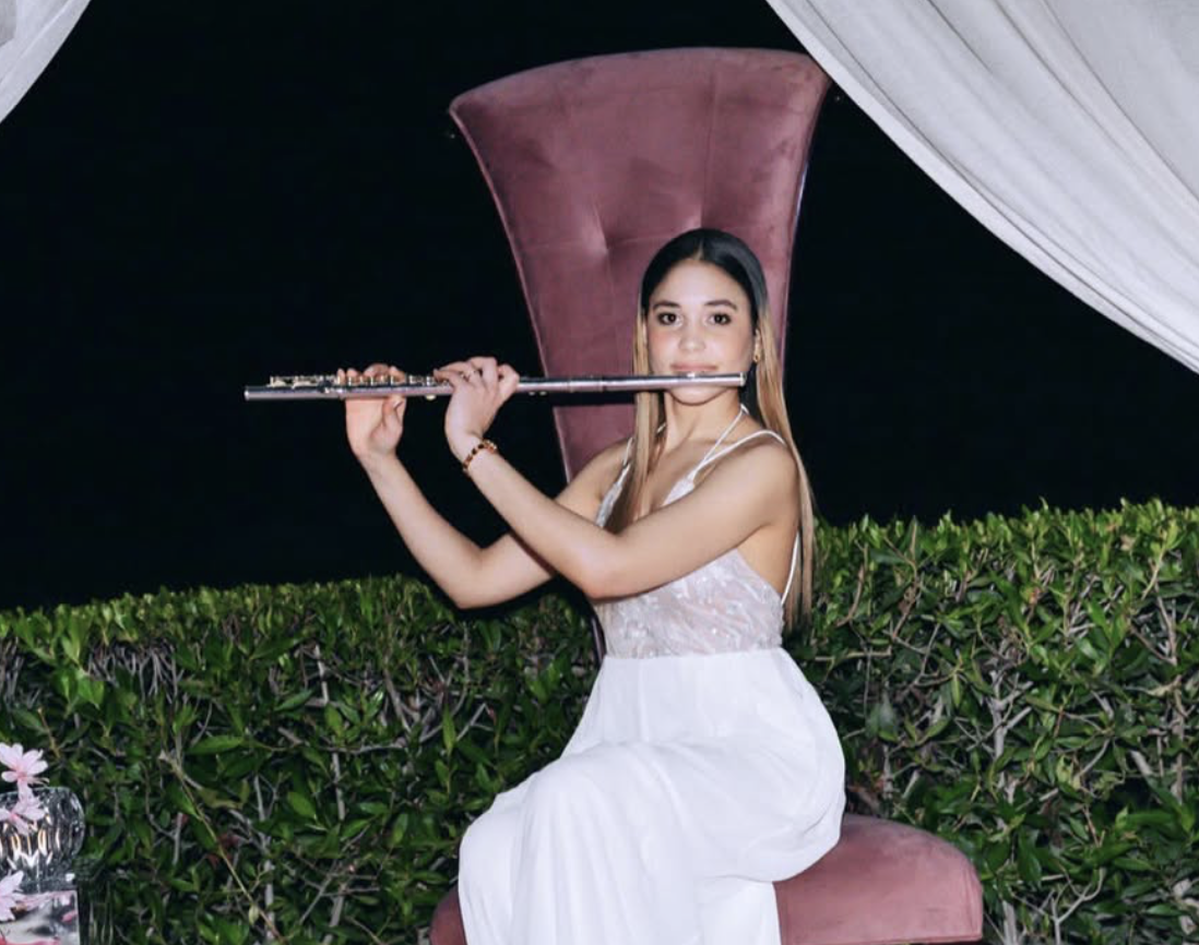 Female Flute Player - Lis - JAM Entertainers